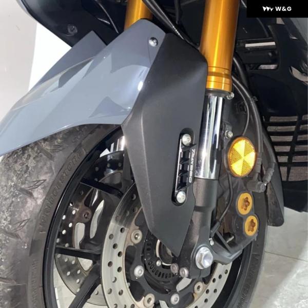 ヤマハ T MAX TMAX T-MAX 560 TMAX560 T MAX560 TECHMAX 2020- 2023 2024 2025 フロントアクスルカバー フレーム サイドプレート 装飾 カバー カスタムパーツ アクセサリー 交換...