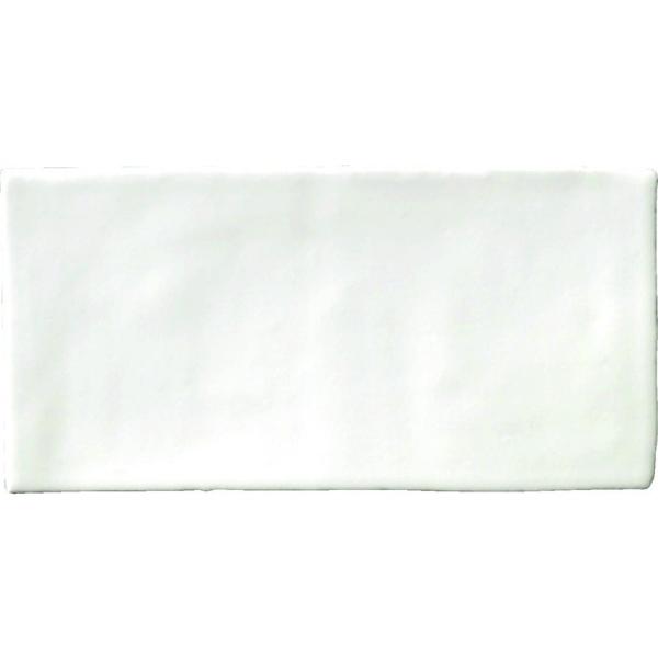 MASIA マシアハンドメイドの味わいがある古典的な壁タイル。わずかな凹凸と釉薬が、色に深みを添えています。【商品についてのご注意】●メンテナンスには、酸性やアルカリ性の洗剤・クレンザーは使用しないでください。●水掛かりの多い箇所へは使用し...