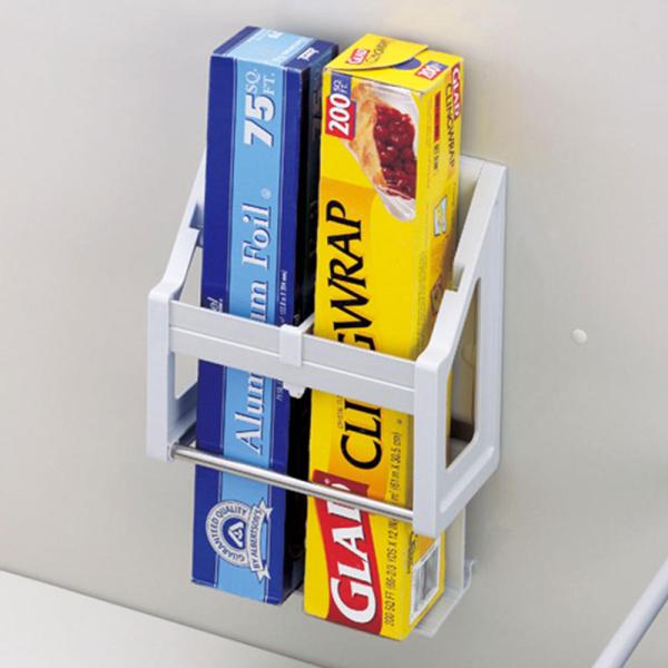 引出しの扉裏収納だから、サッと取り出せてパッとしまえます。少しの開閉で取り出せるので、狭いキッチンでも、引出しをめいいっぱい開けることなく、出し入れできて便利。【商品概要】商品名：タカラスタンダード　ボトル・ラップ立て　かくせるラック(ホー...