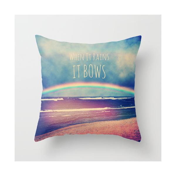 Society6(ソサエティシックス)のデザイナーズ「クッションカバー」です。 世界中のアーティストデザインのおしゃれなクッションカバーが、 あなたの家のどの部屋にもぴったりのアクセントとなるでしょう。 デザイン豊富な品揃えをお楽しみ下さい...