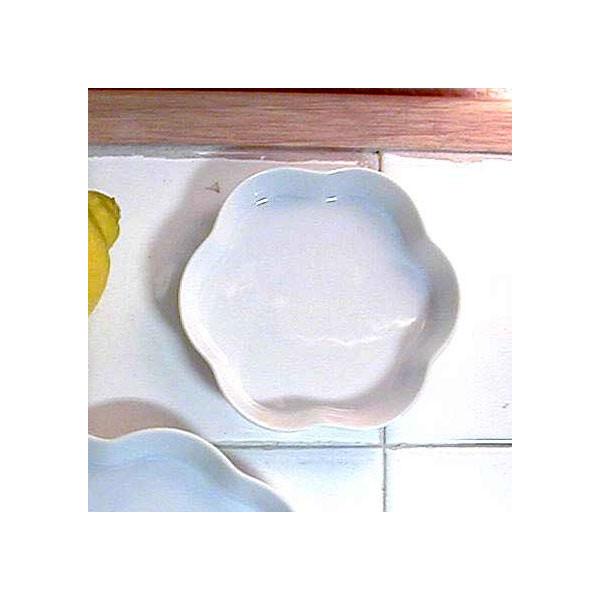 小皿といっても程よい深みがあるので、使い道はいろいろ