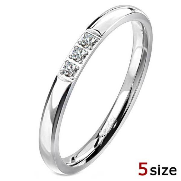 3粒ジュエルが並んだシンプルなステンレスリング。オフィスなどでも使いやすい落ち着いたデザインがGOOD！さりげなく指先を細く見せてくれる細めの幅も嬉しい。自分用やプレゼントにおすすめのアイテムです。リングの素材は医療機器にも使われている31...