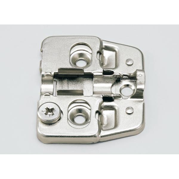 ワンタッチスライド丁番１５１シリーズの専用マウンティングプレート　150-P4W型【　仕様　】●材料：鋼、仕上げ：ニッケルメッキ【　※インセットには使用できません　】●偏心カムによる上下調整機構付き（±2.0mm）●厚み：0mm（標準厚）【...