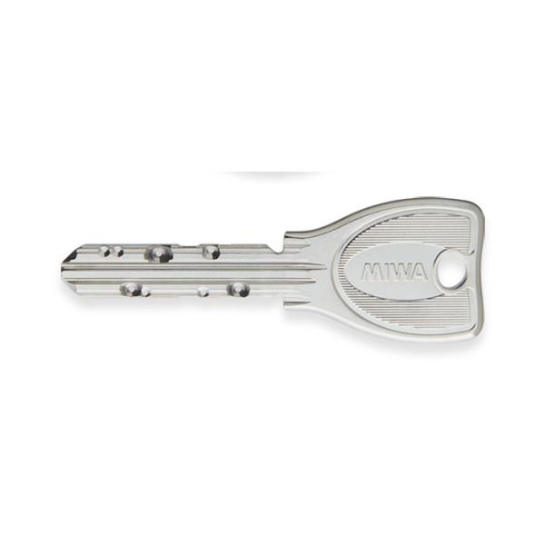 美和ロック製　PRシリンダー用　スペアキー（PSスペアキーも似ておりますが長さが違います）納期は２０~２５日程度いただきます。ご注意：商品の受け渡しに関して：安全性重視の為、店頭受渡は身分証ご提示、発送は宅急便といたします購入したシリンダー...