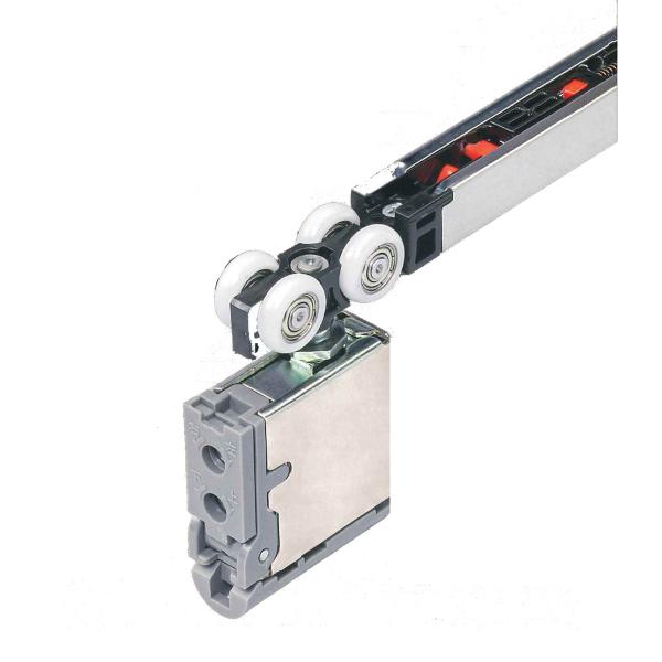 住宅の引き戸・間仕切りとして使用できます。FD25SP　デュアルソフトクローザーは、戸先・戸尻の双方向にゆっくりと引込みます。工具を使わず扉を着脱でき、扉の上下、左右調整は可能。跳ね上がり防止ナット付。扉質量は25ｋｇ以下こちらは　デュアル...