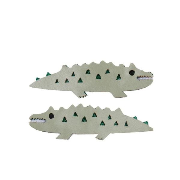 長さ：約6cm(飾りモチーフ部分）留め具：ミニヘアクリップ（ダッカール）タイプ2個入り※キッズ向け商品です。大人はアクセントとしてお使いいただけますが、一定量以上の毛髪をキープするには大きさや強度が足りませんのでご了承下さい。