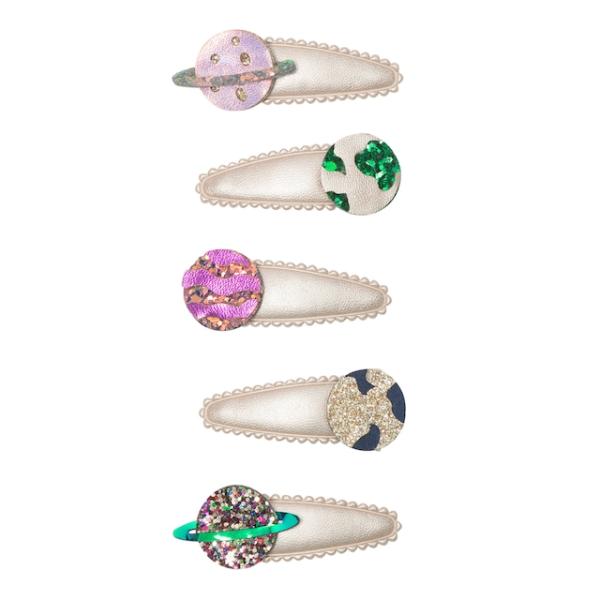 長さ：約4.5cm（飾りを含まない留め具部分）5個入り※キッズ向け商品です。大人はアクセントとしてお使いいただけますが、一定量以上の毛髪をキープするには大きさや強度が足りませんのでご了承下さい。