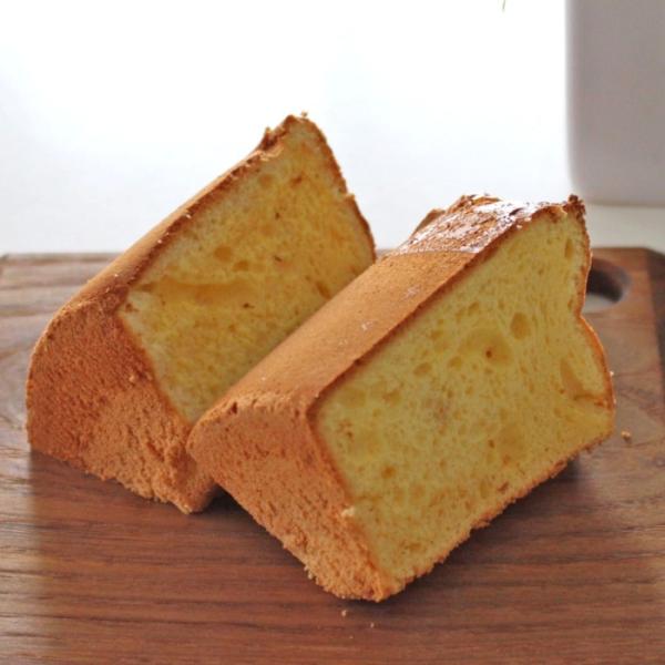 ほんのり甘く、ふわっふわっに焼き上げた、極上素材の贅沢な味わいをご堪能ください。磐梯町の蕎麦や野菜、磐梯山麓の天然水、国産やオーガニックのこだわり素材で作ったシフォンケーキ。子供にも安心して食べさせられます。カット詰め合わせホールの1/5カ...