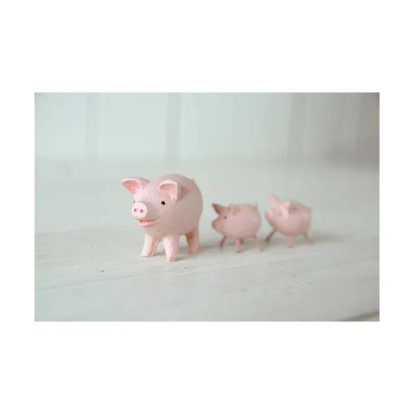 かわいいブタの親子のオーナメント、3点セットです☆色々な動物のオーナメントと合わせて飾ってみても楽しいですよ♪