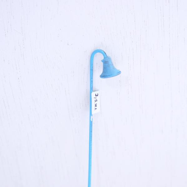 シャワーの形をした小さなガーデンピックです。寄せ植えにグリーンにぴったり♪