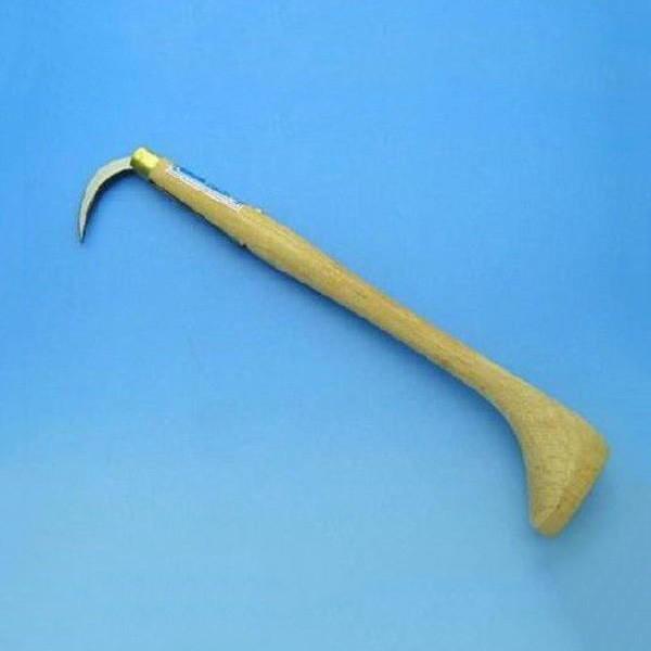 製品仕様■サイズ：刃の長さ 約57mm（爪の先から爪の付け根までを直線で測った長さ）輪 直径15.9mm柄の長さ 約390mm■材質：刃 S55C、柄 一位樫（イチイガシ）■柄の形状：丸型■製造：日本製■特徴：魚市場・漁場から畜産・農業まで...