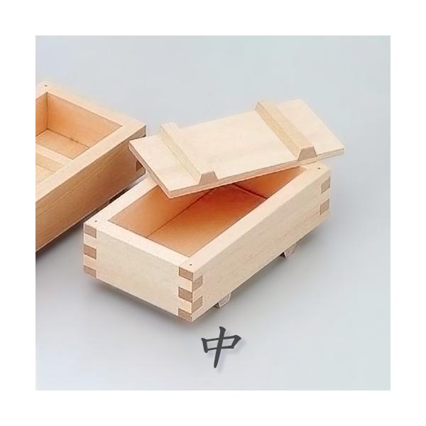 プロが使う業務用の商品です。金属の釘は一切使っていません。型に材料を入れて上から蓋でグッと押すだけ。ご家庭でも簡単に押し寿司が作れます。■サイズ：内寸 約15.5×8×H4.7cm■材質：米ヒバ）※こちらの商品はメーカー直送品の為、代引き不...