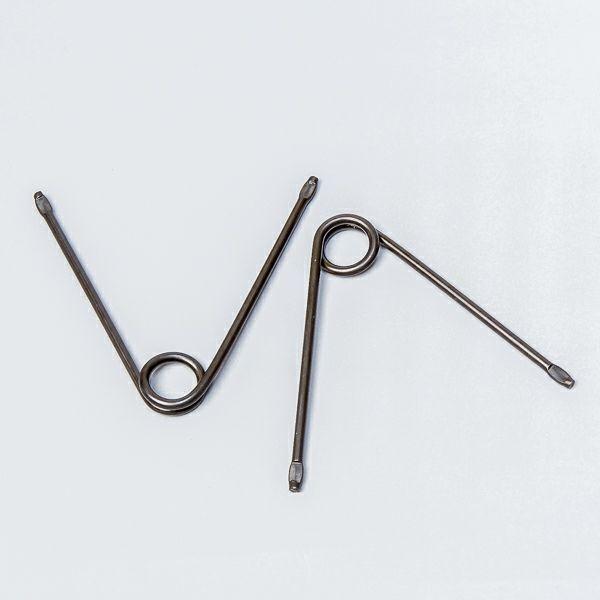 製品仕様■バネ形状：V型I受けバネ■適合機種：花隈川専用剪定鋏 片手刈込鋏 全サイズ芽切鋏 230mm用■個数：2個■注意花隈川専用の交換部品となります。他社の製品にはお使い頂けませんのでご注意ください。