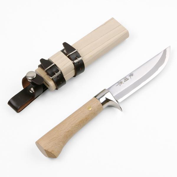 製品仕様■サイズ：全長約245mm 鞘入全長約280mm刃部 刃渡り約120mm 刃幅約26mm(刃元) 刃厚約5mm柄部 長さ約120mm 厚み約23mm 幅約38mm刃渡り120mmの剣鉈は、登山の非常用にお持ちになる方も多いサイズです...