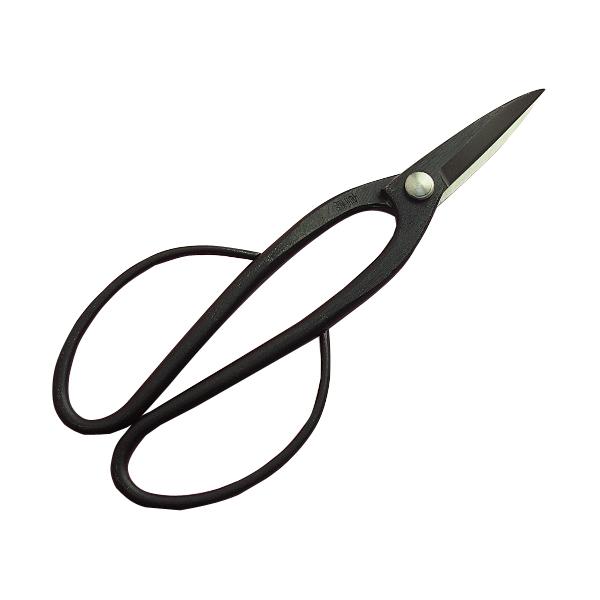 製品仕様■サイズ：全長200mm刃部 刃渡り60mm 刃幅12mm 刃厚4.5mm柄部 長さ82mm 厚み5mm■重量：155g■材質：刃物用炭素鋼■カシメ：ネジナット止め■特徴：品質にこだわる日本メーカーによる、大変丁寧な造りの本格足長盆...