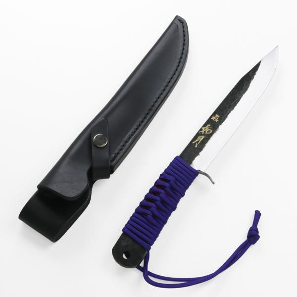 製品仕様■ サイズ：全長約290mm(ケース含まず)刃部 刃渡り約165mm 刃幅約30mm 刃厚約5mm柄部 長さ約125mm 幅約30mm 厚み約20mm(ロープ含む)皮ケース 長さ約280mm 幅約50mm 厚み約33mm(ベル通し含...