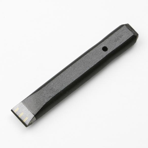 製品仕様■サイズ：寸法18mm 全長110mm■製造：日本製■特徴：石材加工のプロ向けの商品です。■注意：当製品は石材加工用です。金属を叩くと刃先が破損する場合があります。当商品は取寄せ商品の為、ご注文確定後にお客様都合によるキャンセルが不...