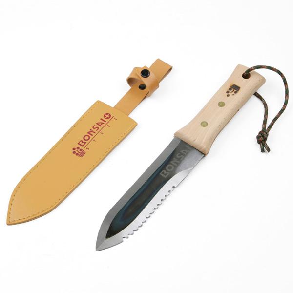 製品仕様■サイズ：全長 約300mm刃部 長さ約168mm 幅約45mm柄部 長さ約130mm 幅約40mm(最大)■重量：約225g■材質：刃 55C鋼（炭素鋼）柄 ブナ（無垢材）■用途：山菜堀り、根切り、株分け■製造：日本製■付属：箱、...