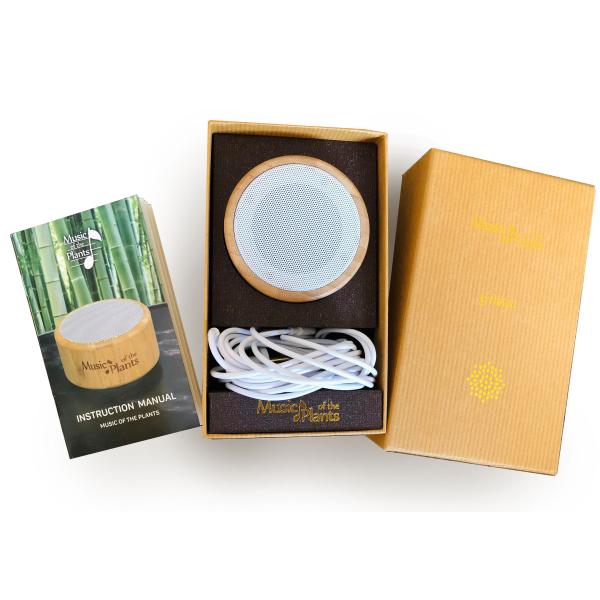 セット内容：本体、植物コネクト・マイクロUSBケーブル※ACアダプタは付属していませんが、お手元のUSBーACアダプタや、パソコンのUSB端子で充電可。１回のフル充電で４−５時間の利用。イタリア・ダマヌールで開発されている植物の歌を奏でる音...