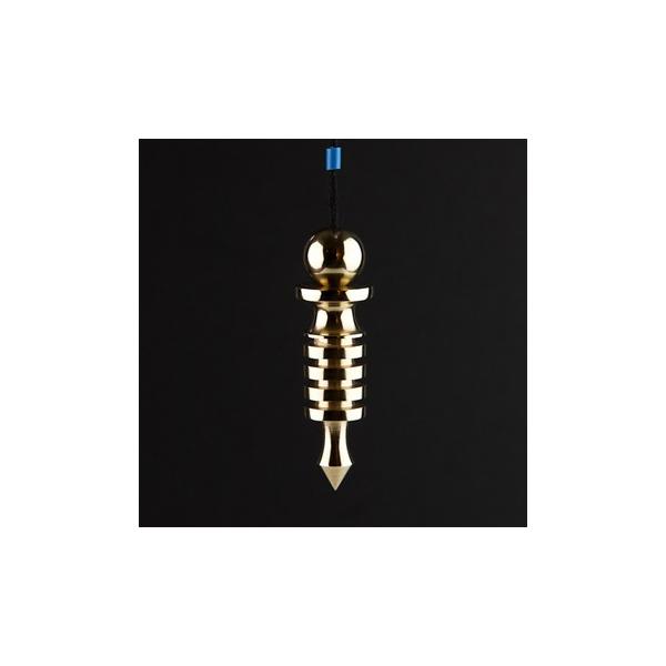 約26ｍｍ×約8ｍｍ（全長×最も太い部分の直径）全体重量：約5ｇ　材質：brass（真鍮）はじめてのダウジング（A4/1枚）付属※日本ダウジング協会の正規品証明書が付属しています。イシスペンデュラムは、エジプトの女神の名にちなんでつけられて...