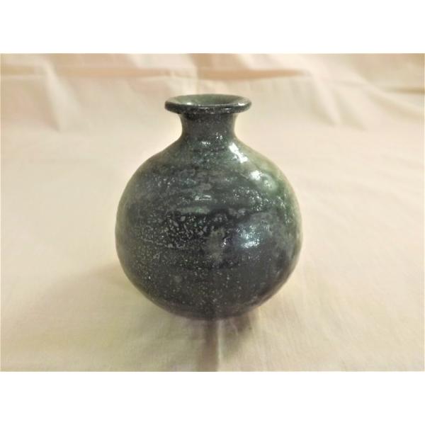 陶器を買うならここ！『花瓶』『コーヒーカップ』から『お茶碗』『湯飲み』まで幅広い品揃え！創業41年実績の陶芸さろん炎が陶芸家荒川明の作品から荒川明が目利きして仕入れた作家さんの作品まで当店でしか買えない陶器をお届けいたします。ギフト、還暦祝...