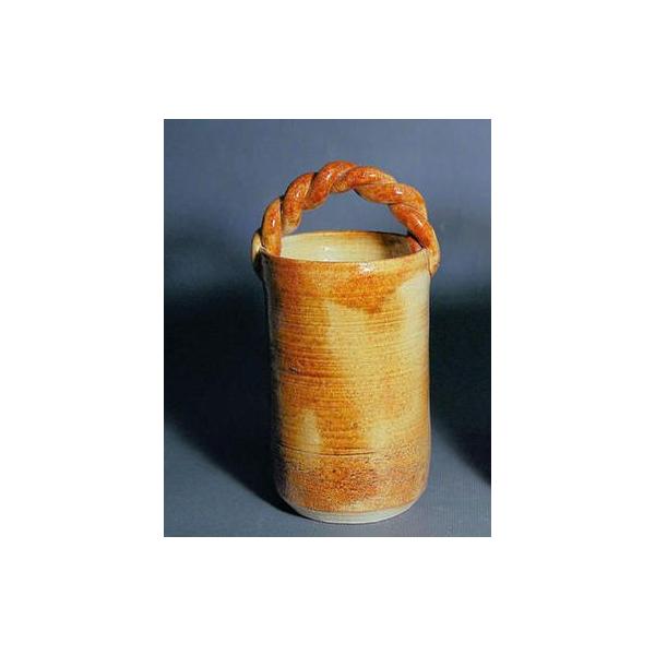 陶器を買うならここ！『花瓶』『コーヒーカップ』から『お茶碗』『湯飲み』まで幅広い品揃え！創業41年実績の陶芸さろん炎が陶芸家荒川明の作品から荒川明が目利きして仕入れた作家さんの作品まで当店でしか買えない陶器をお届けいたします。ギフト、還暦祝...