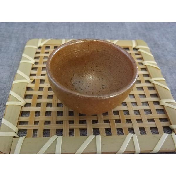 陶器を買うならここ！『花瓶』『コーヒーカップ』から『お茶碗』『湯飲み』まで幅広い品揃え！創業41年実績の陶芸さろん炎が陶芸家荒川明の作品から荒川明が目利きして仕入れた作家さんの作品まで当店でしか買えない陶器をお届けいたします。ギフト、還暦祝...