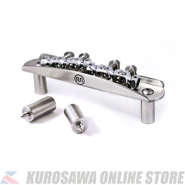 職人の手で設計され、最高品質・非腐食性の素材を用いて機械加工を施しています。