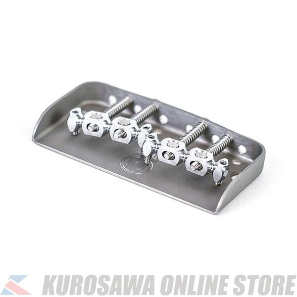 職人の手で設計され、最高品質・非腐食性の素材を用いて機械加工を施しています。