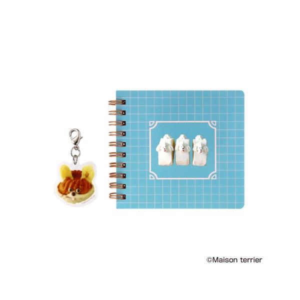 人気クリエイターのイラストを使ったチャーム付ミニノート！ミニサイズながら、本文は60枚でたっぷり書き込めます。チャームは外せるので、バッグやポーチなどに付け替えられる！