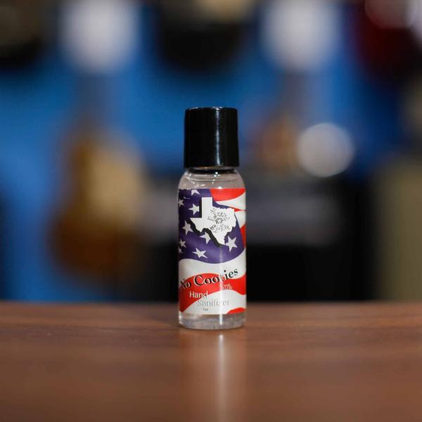 手にも優しい成分処方で、安全に身の回り品を除菌できます。ライブハウスやスタジオで、レンタルマイクのグリップを拭いたりなどご活用頂けます。噴霧タイプと異なりジェル状なので、塗布前の蒸発を最小限に抑え、しっかり除菌。Lizard Spitとは？...