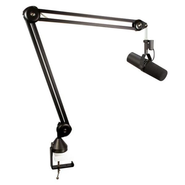 BCM-200マイクスタンドは、他社製品より長いリーチを誇るシザースタイルのデザインを採用し、最大伸長時には最大39インチ（約91cm）の高さまでスタンドを伸ばすことができます。※画像はサンプルです。マイクは付属しておりません。フレキシブル...