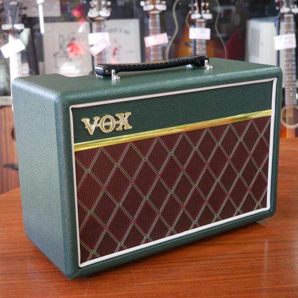 自宅での練習に、ペダルボードのチェックに。シンプル＆コンパクトなんだけどしっかりとVOXのテイストを持った優れものコンパクトアンプ。発売から長年にわたり多くのプレイヤーに愛されるのも納得のアンプです・英国スタイルを纏ったクラシックなトーン長...