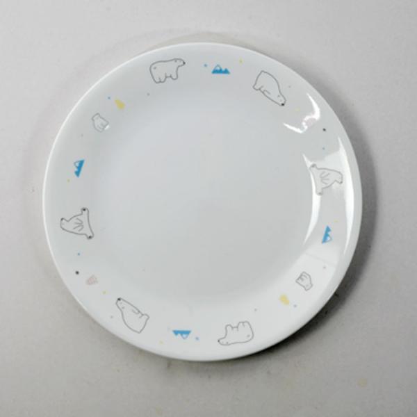 毎日使え、料理をひきたてるホワイト♪●独自の三層構造のガラスで割れにくい破損、欠けに強く、丈夫なのでお子様も安心です。また、色あせしにくく長くご使用になれます。●薄い素材だから省スペースに収納可能スッキリ積み重ねできるので食器棚で場所をとり...