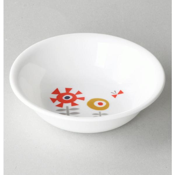 北欧風のイラストをあしらったライン！新しいCORELLEのイメージ♪●独自の三層構造のガラスで割れにくい破損、欠けに強く、丈夫なのでお子様も安心です。また、色あせしにくく長くご使用になれます。●薄い素材だから省スペースに収納可能スッキリ積み...