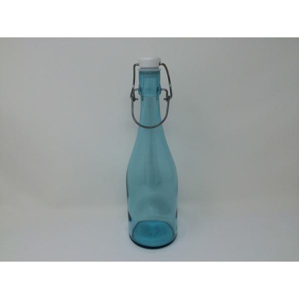 ●シンプルなブラウンの密封ウォーターボトルです。●フタにパッキンが付いた、密封の保存容器なので、しっかり密閉出来ます。水だけでなくオリーブオイルや果実酒などの長期保存にも適しています。 ●本体とキャップがつながっているため、開栓時にキャップ...