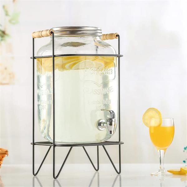 【信頼性の高い品質】飲料デカンターは厚手の鉛フリーガラス、蓋は金属素材＋鉄と木製のブラケットで作られています。40度以上の水を入れないでください。環境にやさしく、無臭のガラス保存ボトル、防湿・防塵・防虫・キッチン乾燥製品。【梅ワインとフルー...