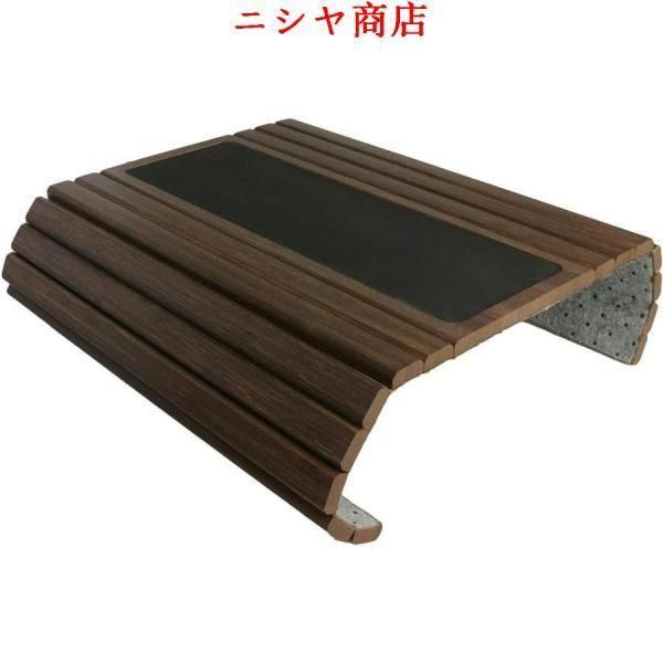 普段お使いのソファーの肘掛けに被せるようにして置くだけ！お手元に届き次第すぐに設置できるソファーアームテーブルです。穴あけ工事や工具不要で取り付けられるため、DIY初心者の方でも気軽にお使いいただけます。肘掛けの手前/奥などお好みの場所に移...