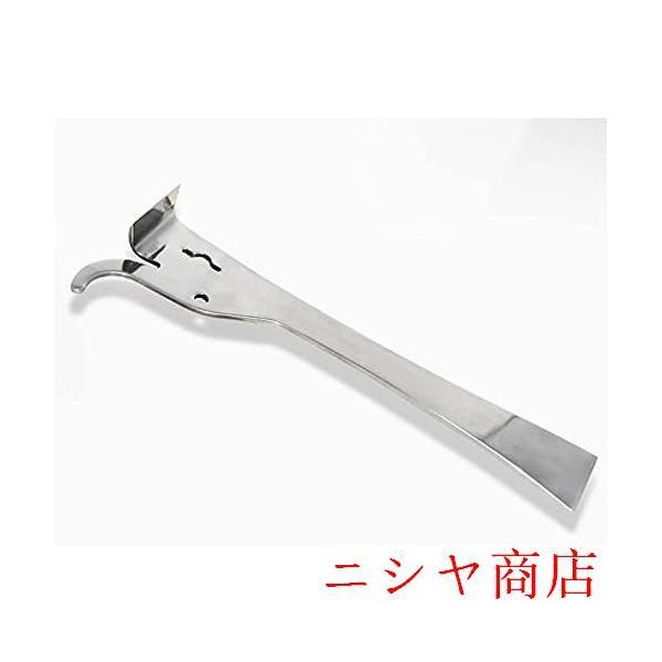 養蜂用ハイブツール、多機能スクレーパーです。巣箱内の巣枠はよくプロポリス等でガチガチに固められてしまい、取り出せなくなる時がありますその時にこのツールを巣枠と巣箱の間に入れてテコの原理で力を加えて引き出します。巣枠にミツバチたちが余計なロウ...