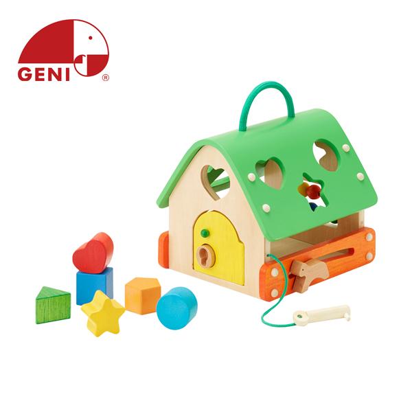 いろいろな仕掛けで思う存分おうちあそび！鍵あそび、そろばんが楽しめるおうち型、型はめボックスです。形の違うブロックが6個あり、同じ形の穴を探して型はめ遊びが楽しめます。型はめしたブロックはドアから取り出せます。鍵を回してドアを開けたり、犬や...