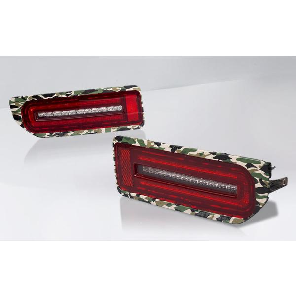 車種：ジムニー ジムニーシエラ型式：JB64 JB74カラー：カモフラフレーム(サバンナ迷彩)×レッドレンズ特記事項：フレームは3色設定、415COBRAロゴをレーザー刻印　レンズは塗装ではなく、色の褪せにくい2色射出成型　フレームの裏側に...