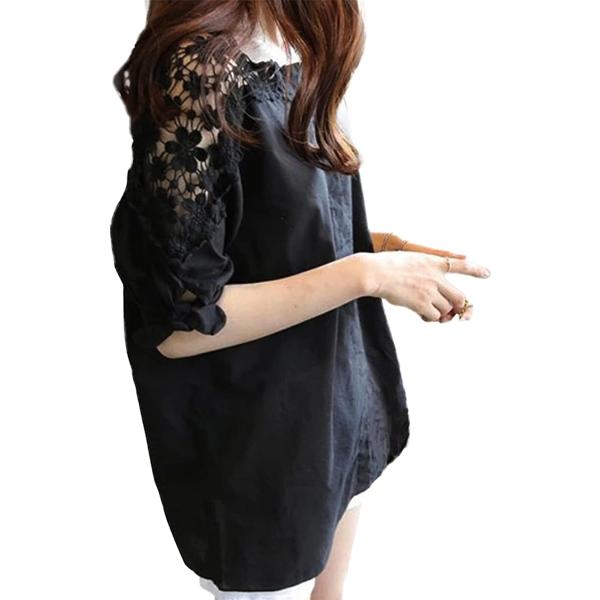 バリエーションコード : 2B4U5D829G・素材構成: ポリエステル65％， 綿35％・ボックスシルエットで女性らしい丸襟に浅くスリット入りの、小顔効果で 首元スッキリ見えるシルエットです。肩から袖にかけておおぶりな花がらのレースのモチ...