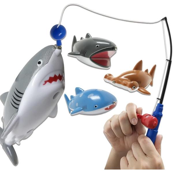バリエーションコード : 2B2I2FQG36・「かわいいデザインのサメが4種類」海のギャングこわ〜いサメのホオジロサメとシュモクザメ、水族館でも人気のジンベエザメ、とっても貴重なサメのメガマウスが可愛いおもちゃのになりました。お風呂やプー...