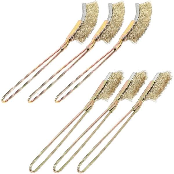 バリエーションコード : 2B2LD6T4OG「頑固な錆びや汚れに」サビや油汚れなどの清掃にお使い頂けるワイヤーブラシになります。小型のブラシですので、細部までブラッシングすることができ塗装剥がしにもお使い頂けます。「丈夫な真鍮製」真鍮のブ...