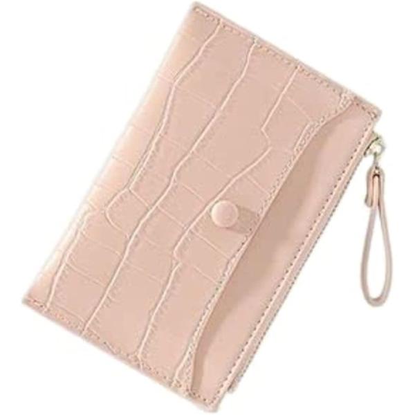 バリエーションコード : 2B2P1F2VUC高級素材の1つであるクロコダイル皮のデザインが特徴のエキゾチック財布です。男女ともに惹かれるデザインで、素材はPUレザーですが、耐久性にも大変優れています。お札入れが1ヶ所、カード入れ4ヶ所、ポ...