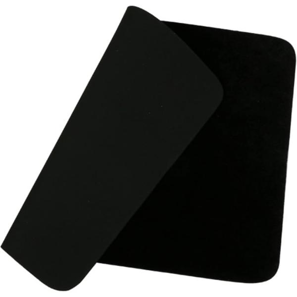 バリエーションコード : 2B2RVCPL2L「マジック用の大判マット」テーブルマジックやカードゲームで使用する大判プレイマットです。表面は高級な黒の光沢のあるベルベット生地で、手触りがとても良いです。練習はもちろん本番でもご使用頂ける本格...