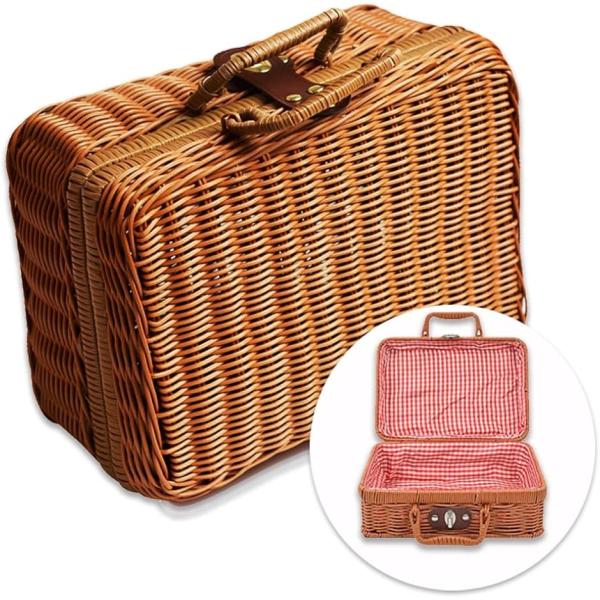 バリエーションコード : 2B2U11ISY9「とてもかわいい。小さなかごバッグ」絵本やマンガに出てくるような、お洒落で可愛らしいカントリー風の籠バッグです。映えるアイテムなので撮影用の小物としてもオススメです。「ピクニックに持参」見栄えだ...