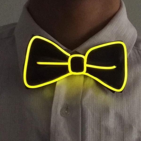 バリエーションコード : 2B2Y52C558・LEDライトアップ蝶ネクタイは、ユニークで個性的なコスプレ、簡単、手軽なパーティーグッズ。ネクタイがフラッシュ。まばゆい光がクラブ、パーティー、ハロウィン、イベント、カラオケをより盛り上げる、...
