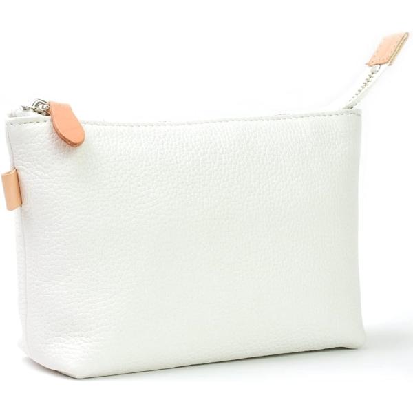 バリエーションコード : 2B46244T9V・《シンプルで上品なデザインが魅力のポーチ》シンプル＆スタイリッシュを意識して作られた化粧ポーチ。実店舗でのアンケート調査、「壊れやすい仕切りや、ポケットは要らない。」「コンパクトに。」のお言葉...