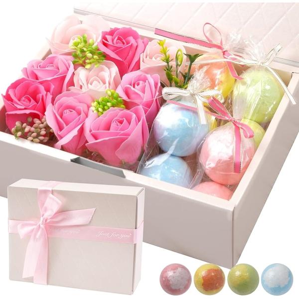 バリエーションコード : 2B49CGS4Q1「中身がぐちゃぐちゃにならないよう改良しました」配送中の揺れにも耐えられるようにクリアの土台を差し込みました。(2023.01〜) 「内容量」 バスボム　4種x2個 全8個入り　レモンの香りx２...